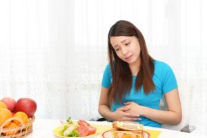 Stomach Bloating - Causes of Fullness After Eating (Meals, Food ...