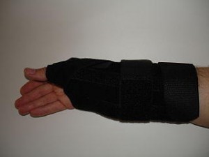 Texting Thumb (Repetitive Strain Injury) Causes and Prevention - Healthhype