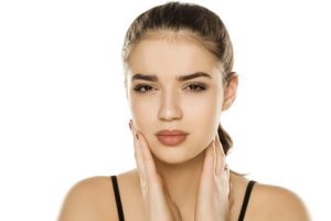 Thyroid Pain - Causes, Location and Other Symptoms - Healthhype